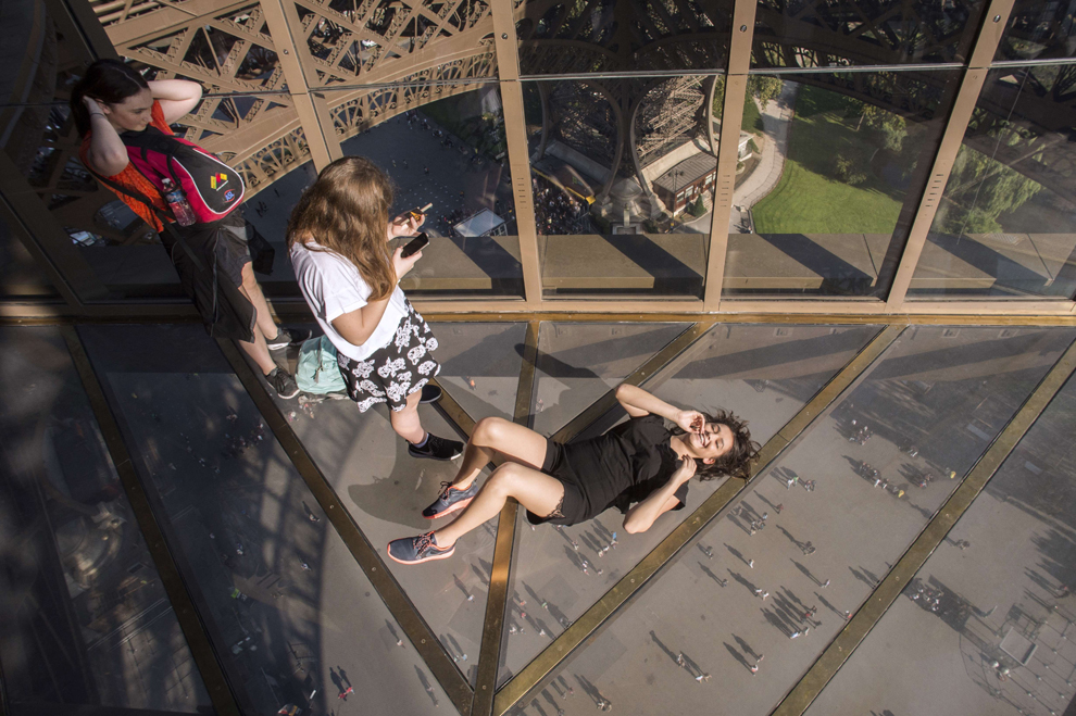 Eiffel Tower gets glass floor in £24m facelift