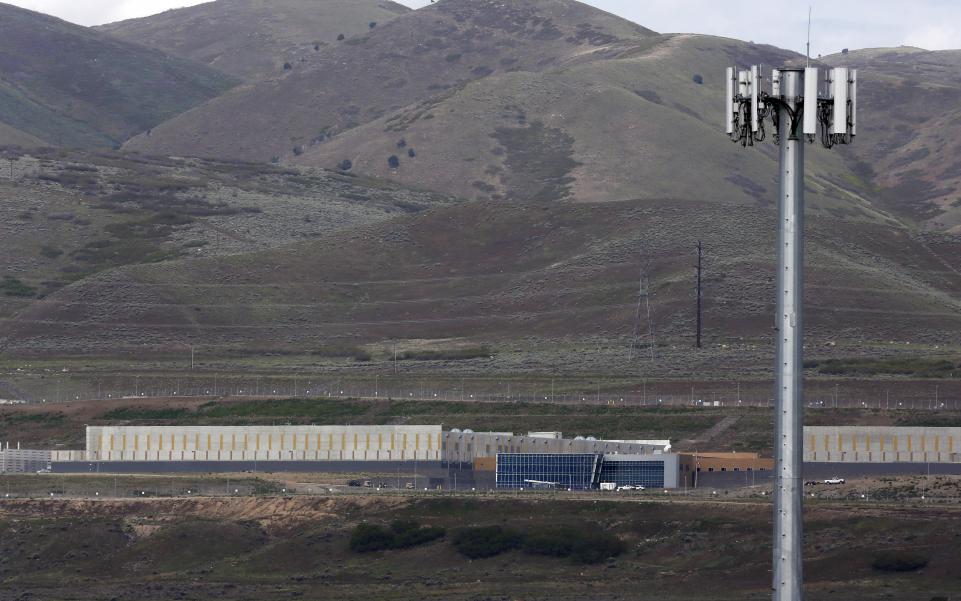 U.S. spy agency abandons controversial surveillance technique